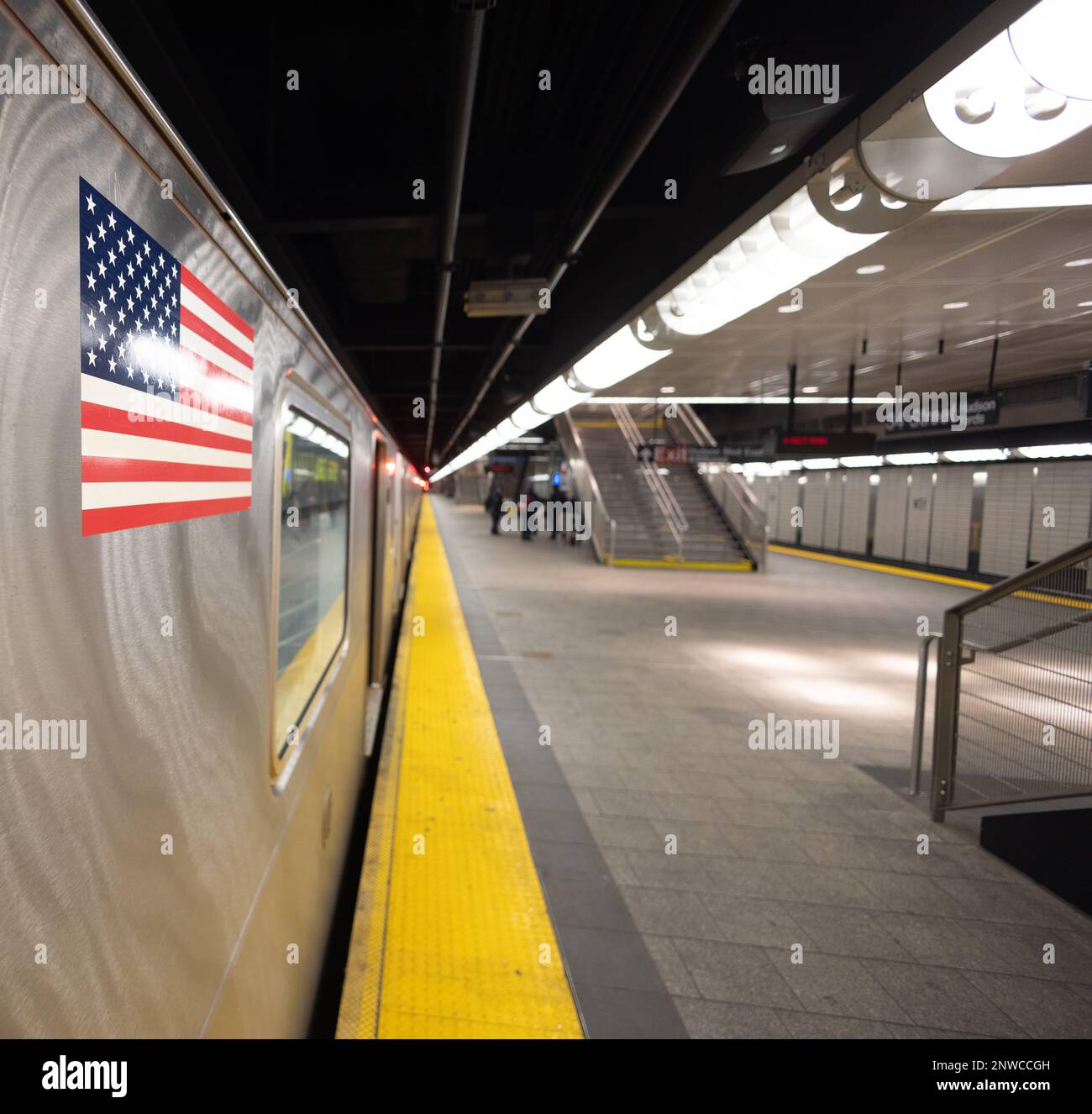 Uptown bronx new york subway hi-res stock photography and images - Alamy