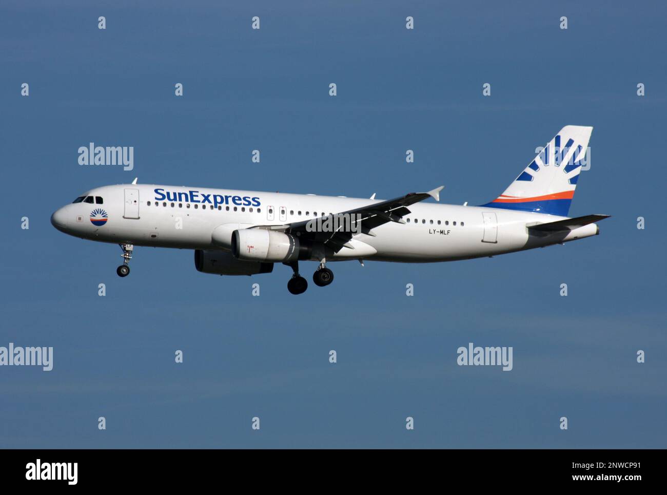 An Airbus A320 of SunExpress approaches London Gatwick Airport ...