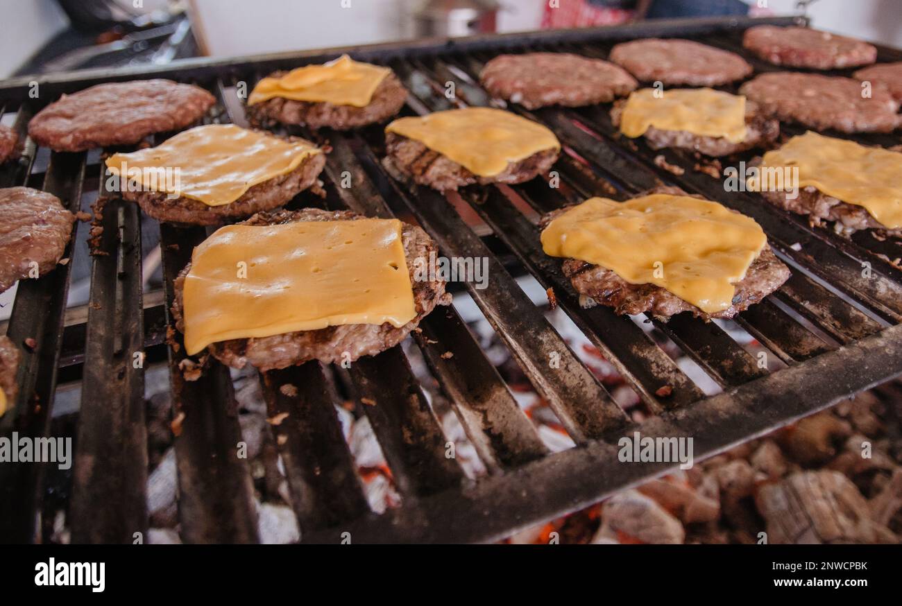 preparation of a rich and delicious hamburger to share with your close ...