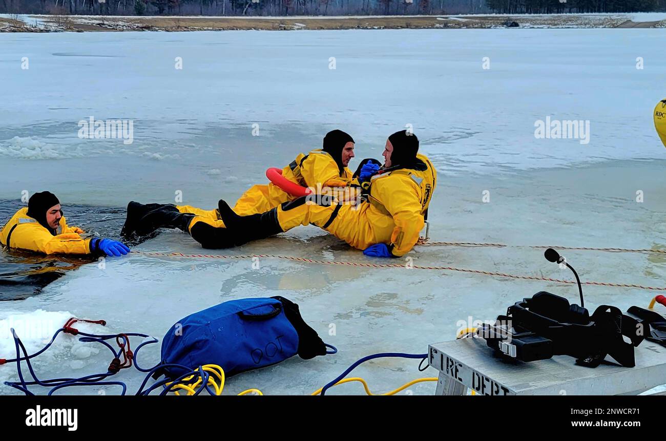 Technical rescue and dive team hi-res stock photography and images - Alamy