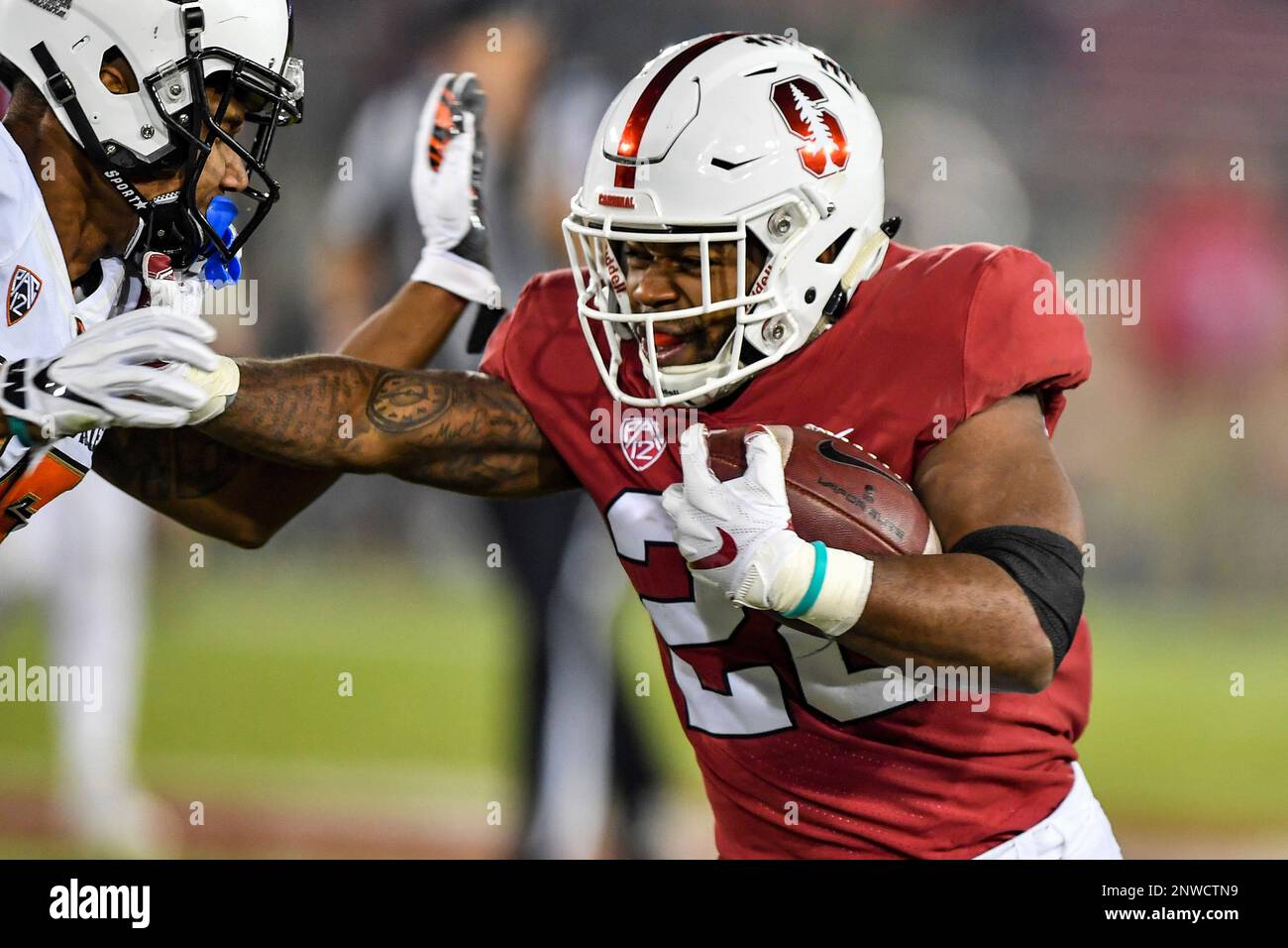 November 10, 2018: Stanford Cardinal running back Dorian Maddox (28) in ...