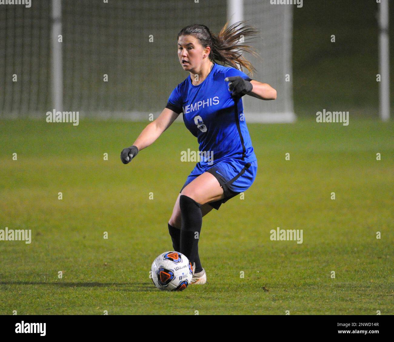 November 09, 2018: Memphis midfielder, Lisa Pechersky (8), moves the ...