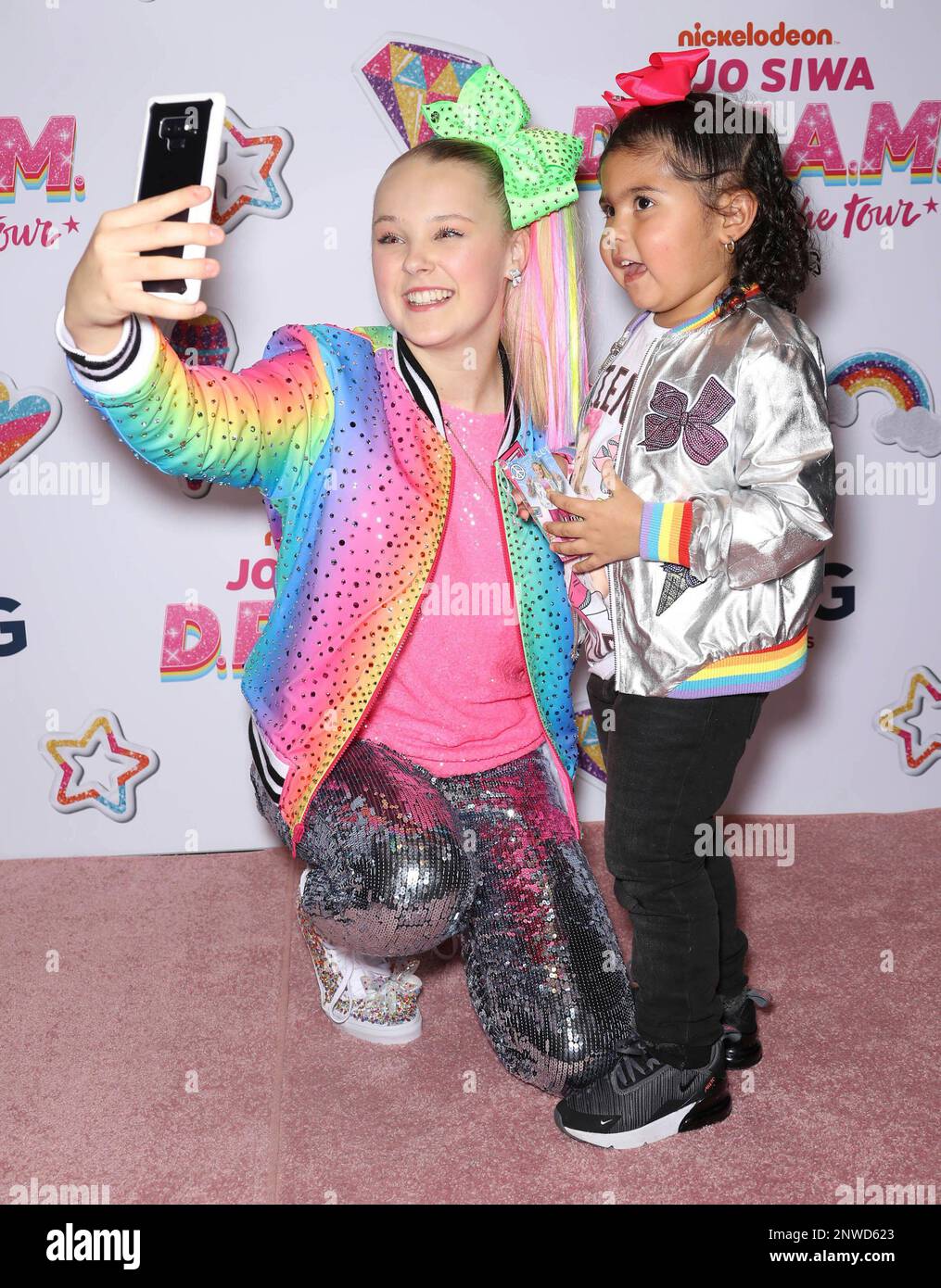 Photo by: John Nacion/STAR MAX/IPx 2018 11/7/18 Nickelodeon's JoJo Siwa ...