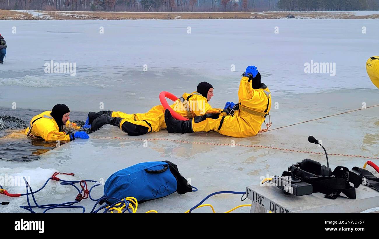 Technical rescue and dive team hi-res stock photography and images - Alamy