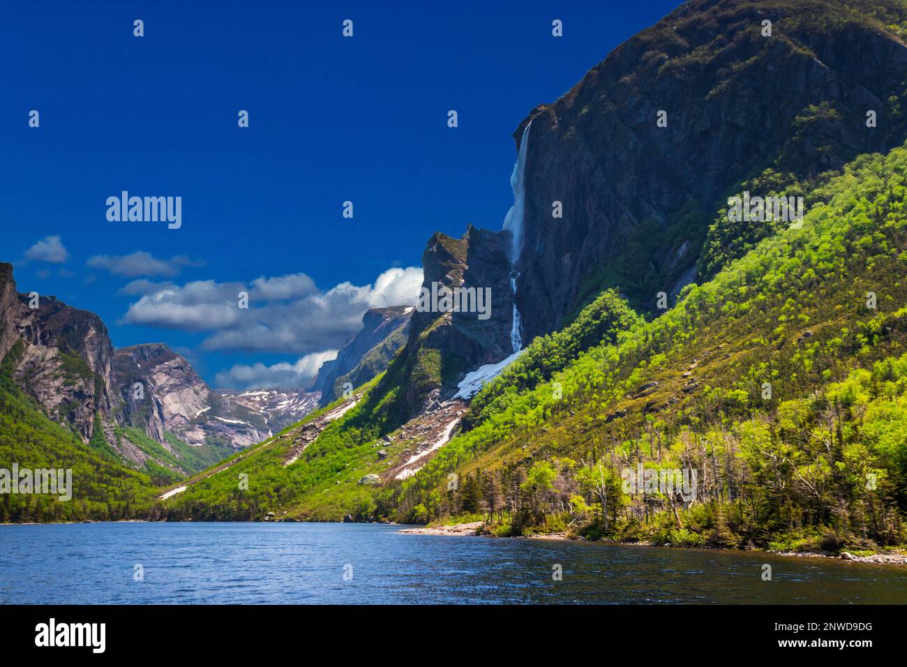 Snow mountains, fjords, waterfalls all in one place - Gros Morne ...