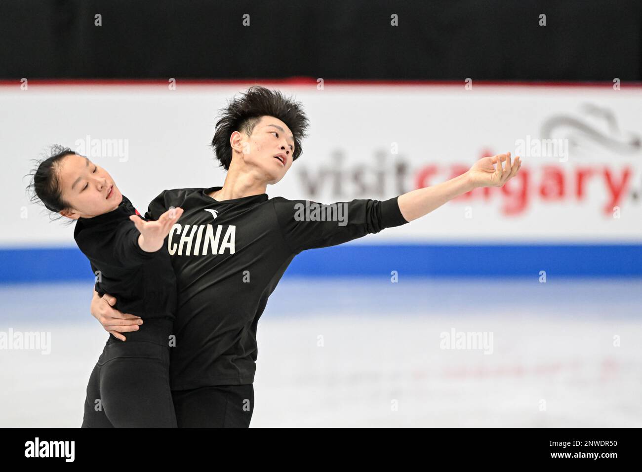 Yixi YANG & Shunyang DENG (CHN), during Pairs Practice, at the ISU ...