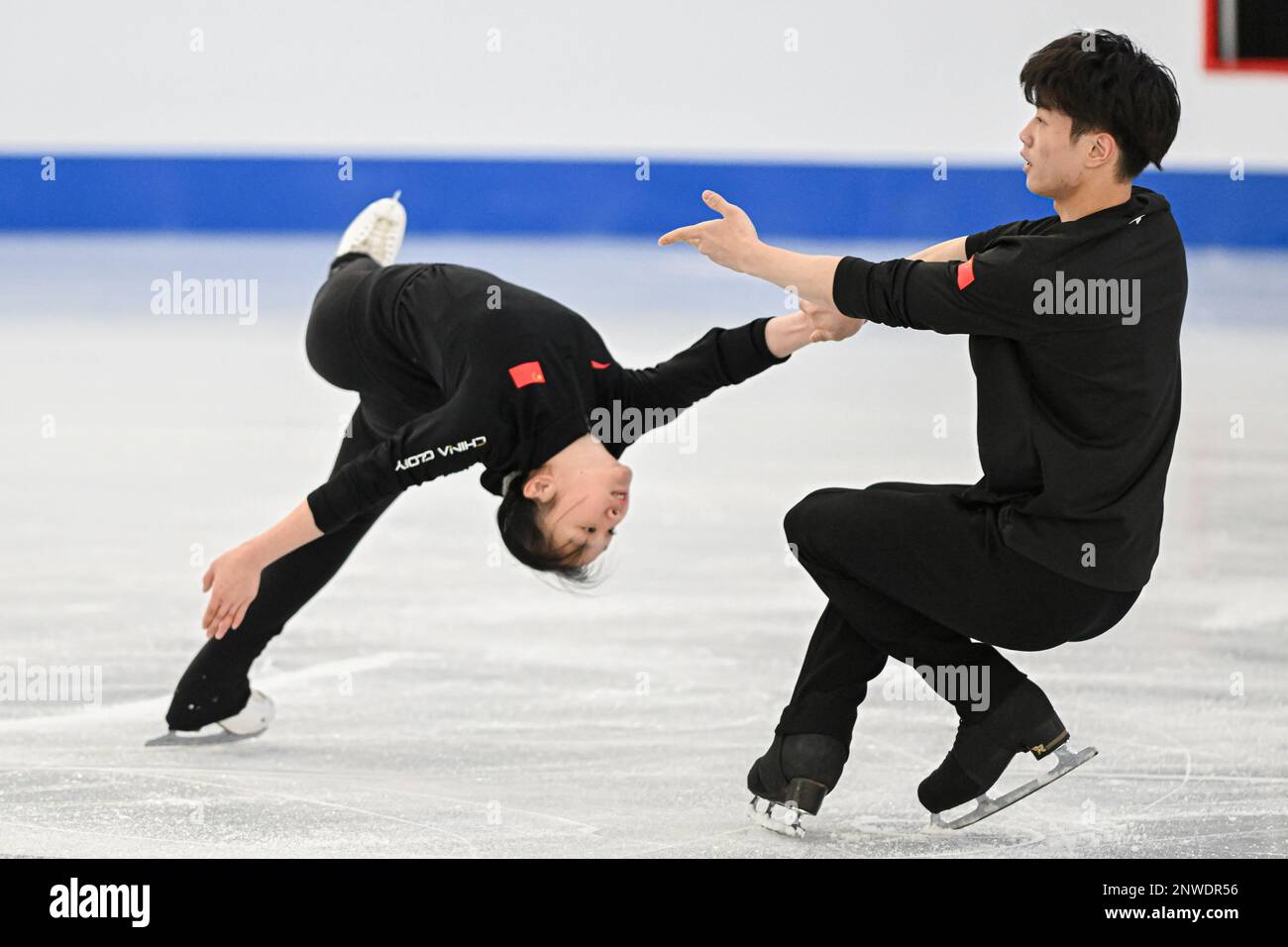 Yixi YANG & Shunyang DENG (CHN), during Pairs Practice, at the ISU ...