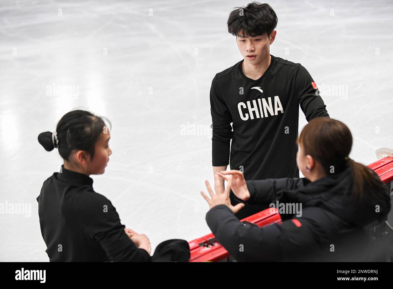 Yixi YANG & Shunyang DENG (CHN), during Pairs Practice, at the ISU ...