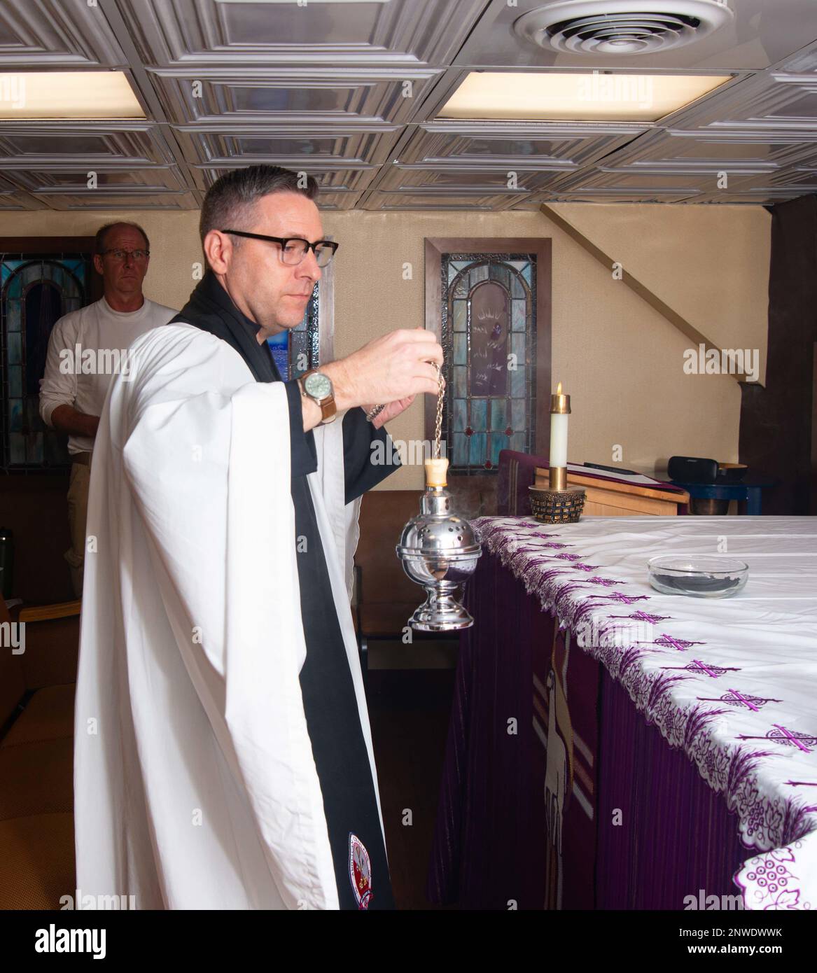 230222-N-WM182-1012 PHILIPPINE SEA (Feb. 22, 2023) Lt. Cmdr. Timothy ...