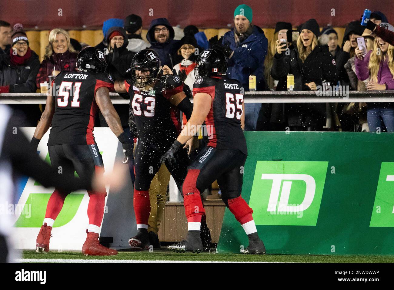 November 02, 2018: Ottawa Redblacks offensive lineman Jon Gott (63 ...