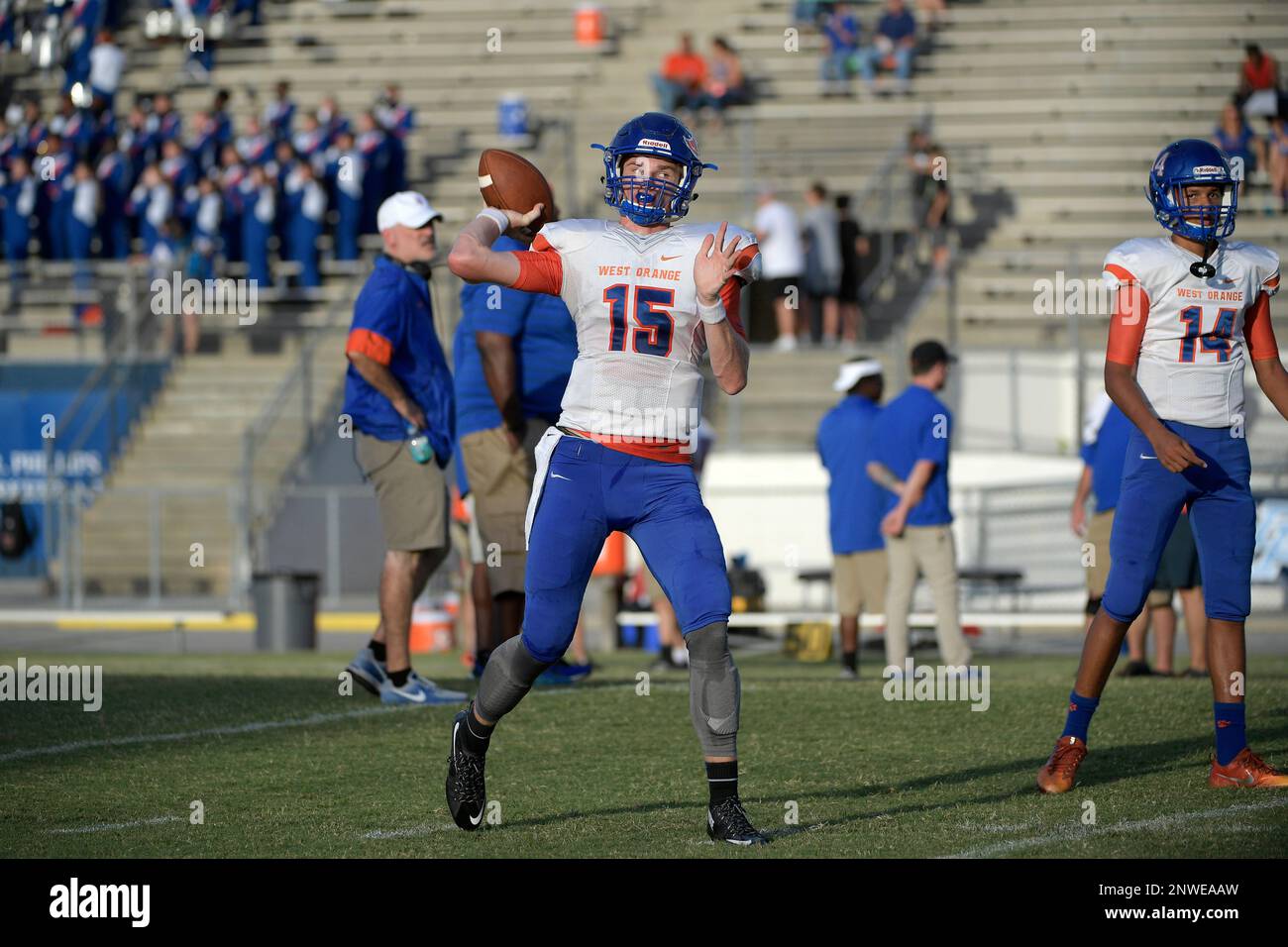 West Orange quarterback Elijah Stimmell (15) warms up before a high ...
