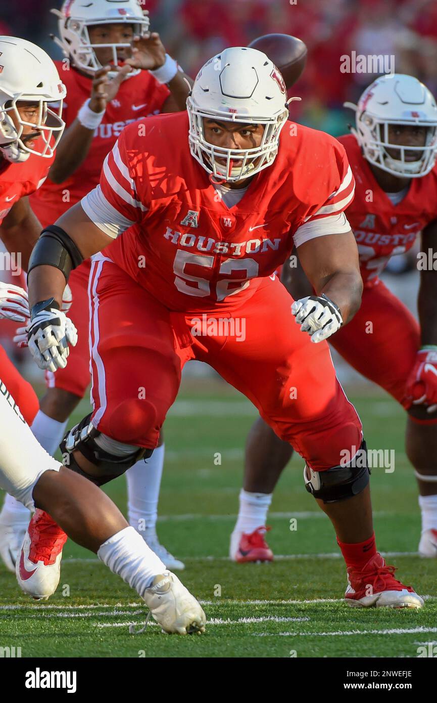 HOUSTON, TX - OCTOBER 27: Houston Cougars offensive lineman Braylon ...