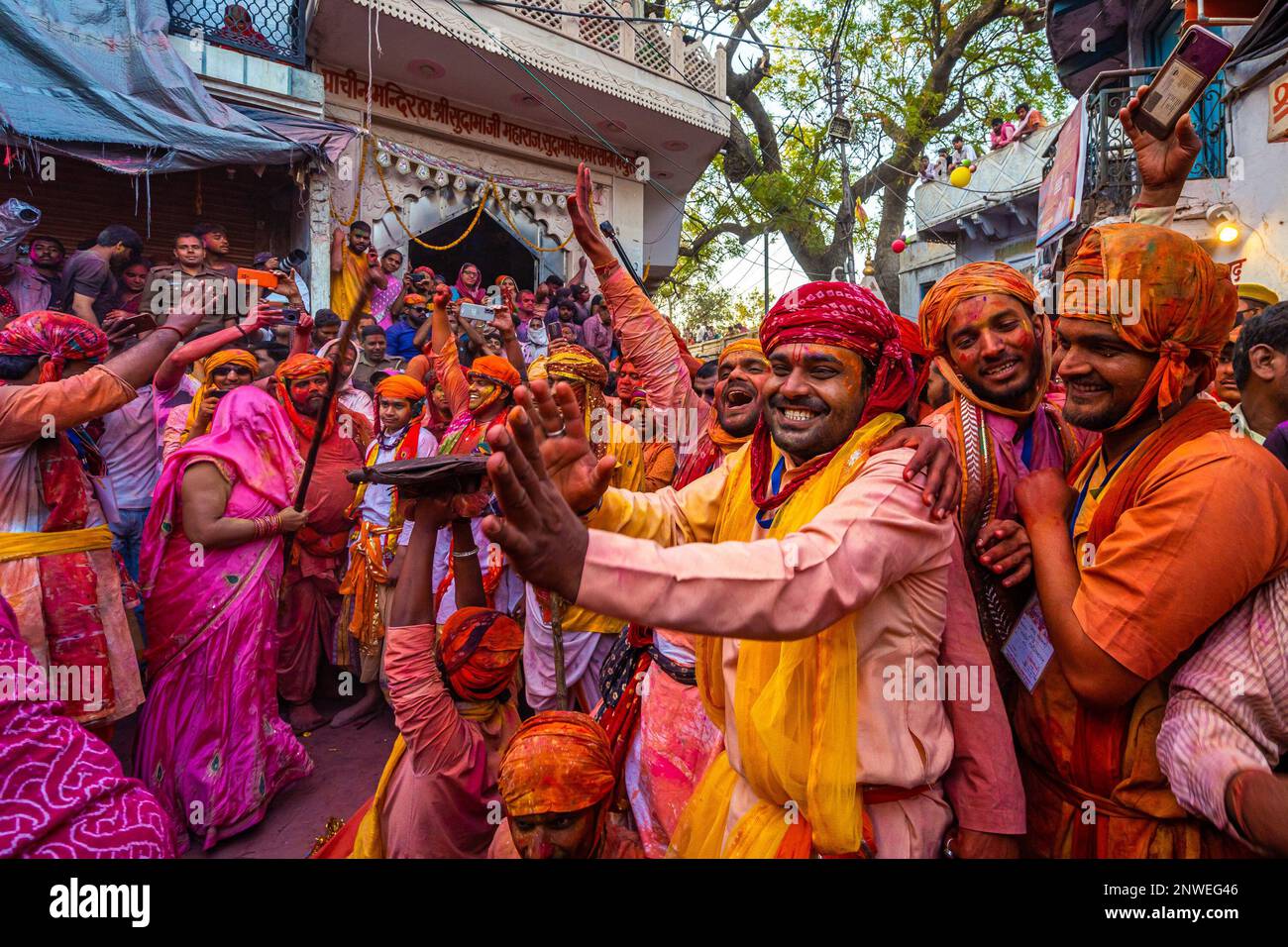 Holi radha krishna on hi-res stock photography and images - Alamy