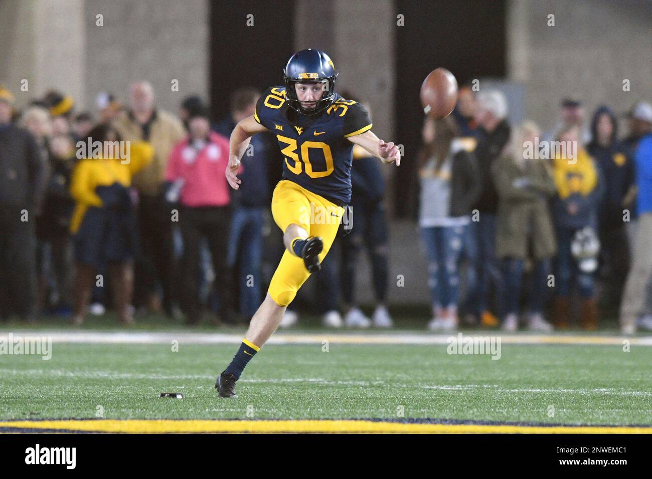 October 25, 2018 - Morgantown, West Virginia, U.S - West Virginia Mountaineers place kicker EVAN ...