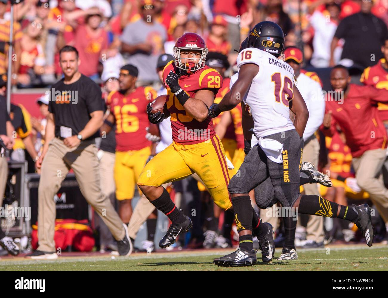 LOS ANGELES, CA - OCTOBER 27: USC Trojans running back Vavae Malepeai ...