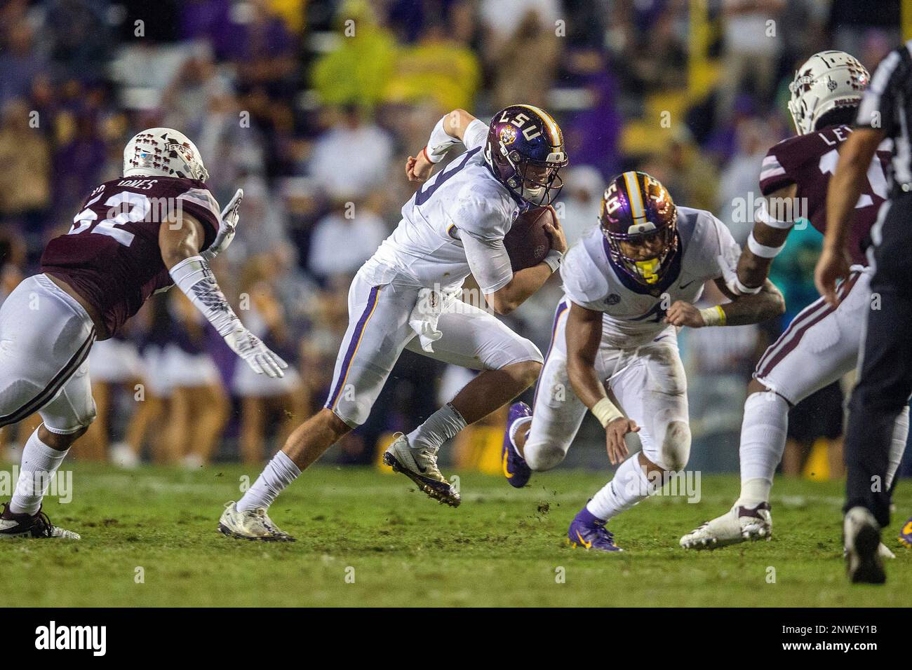 BATON ROUGE, LA - OCTOBER 20: LSU Tigers quarterback Jordan Loving (8 ...