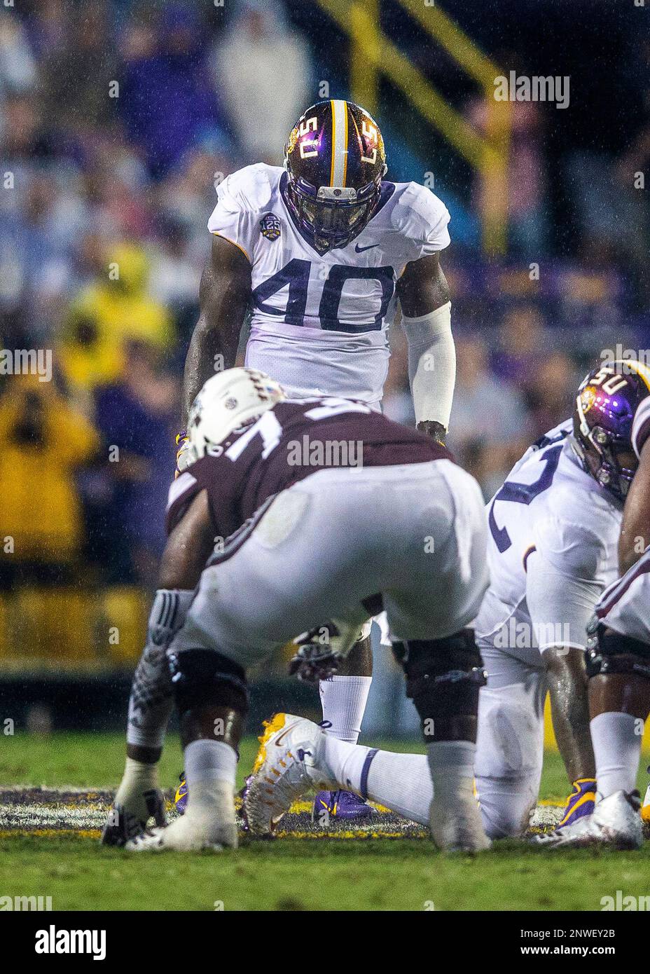 BATON ROUGE, LA - OCTOBER 20: LSU Tigers linebacker Devin White (40 ...