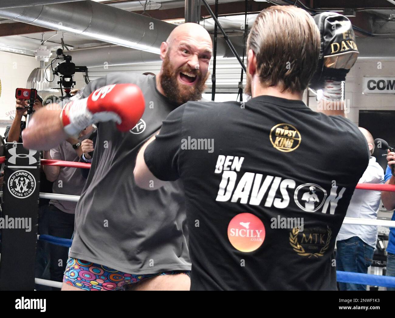 10-25-18. Santa Monica CA. Lineal Heavyweight Champion Tyson Fury works ...