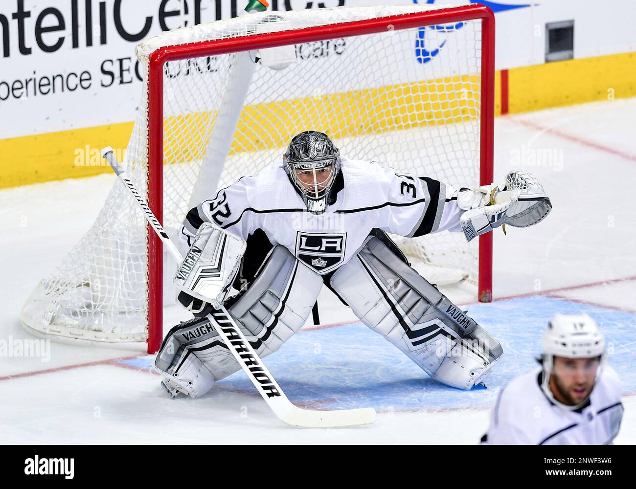 Los Angeles Kings goaltender Jonathan Quick (32) during the Los Angeles ...