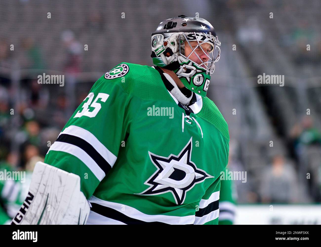 Dallas Stars goaltender Anton Khudobin (35) during the Los Angeles ...