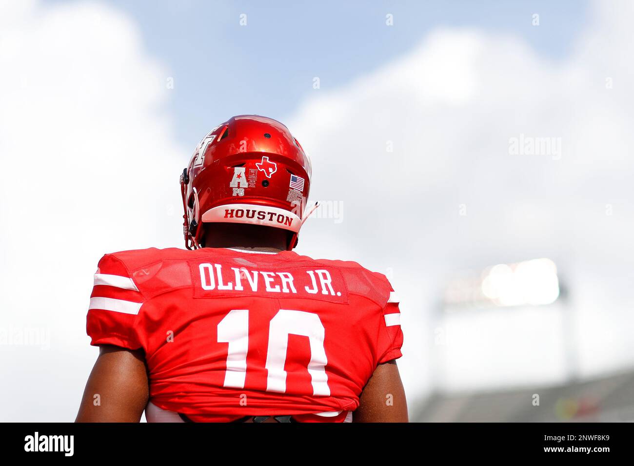 University of Houston Cougars defensive tackle Ed Oliver (10) stands on ...