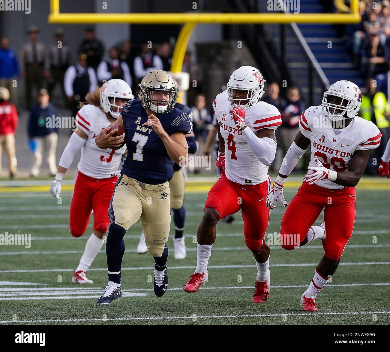 October 20, 2018: United States Naval Academy Midshipmen QB #7 Garret ...