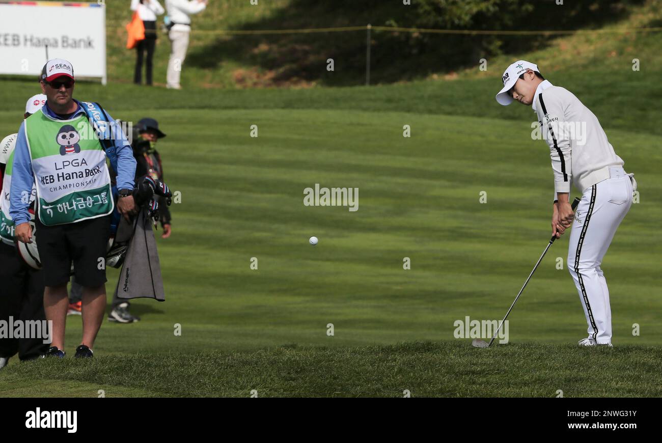 October 11, 2018 - Incheon, South Korea - Sung Hyun Park of South Korea action on the 7th hall ...