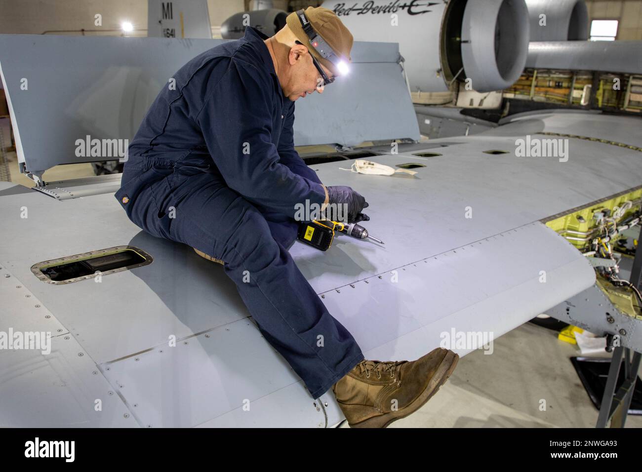 Michigan Air National Guard Tech. Sgt. Neil Kott, a phase inspection ...