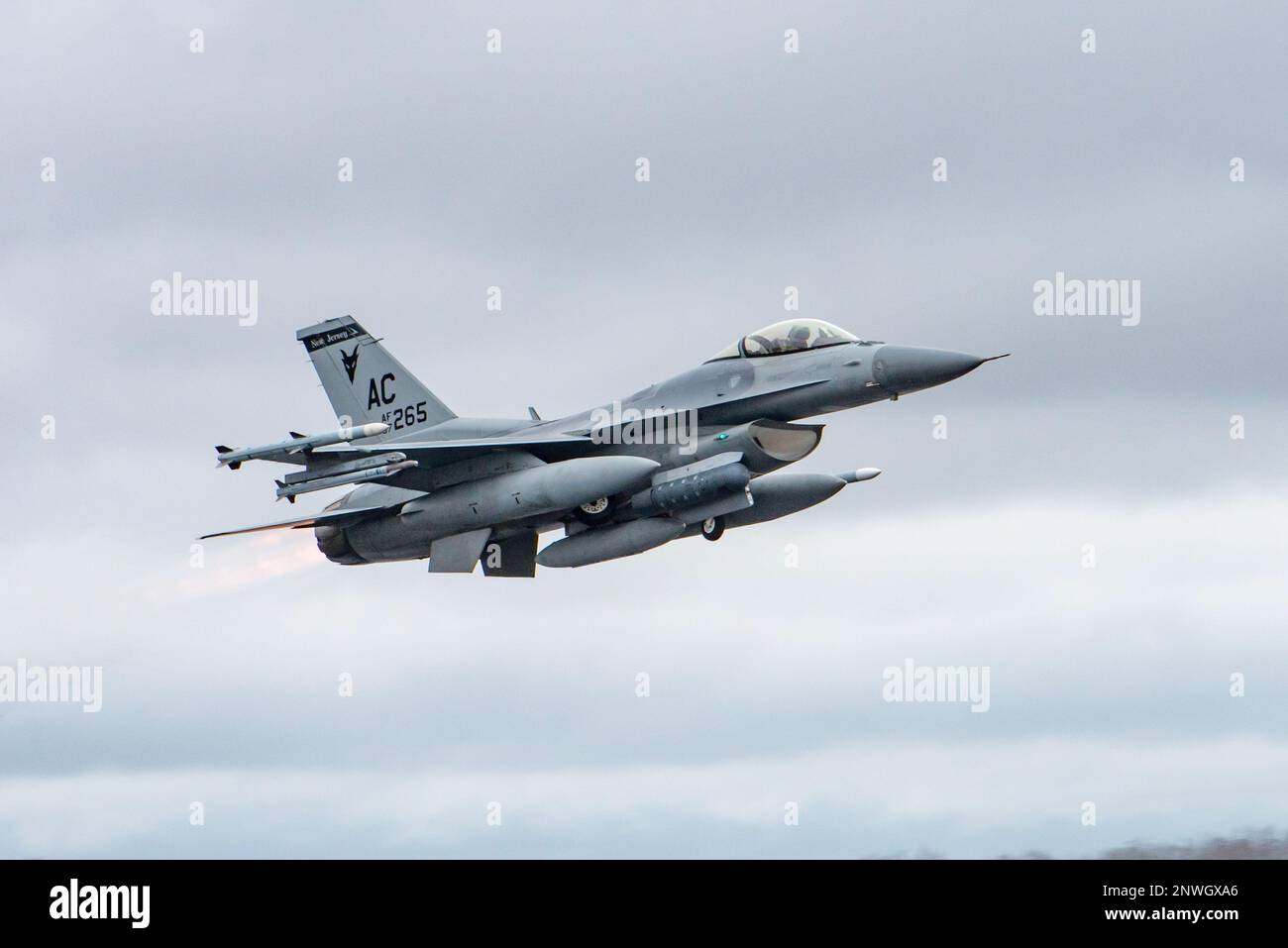 A U.S. Air Force F-16C Fighting Falcon takes off from the 177th Fighter ...