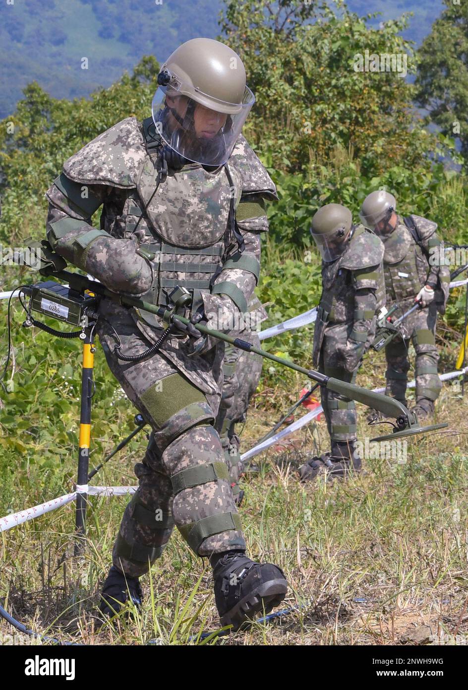 South Korean soldiers search for landmines inside the Demilitarized ...