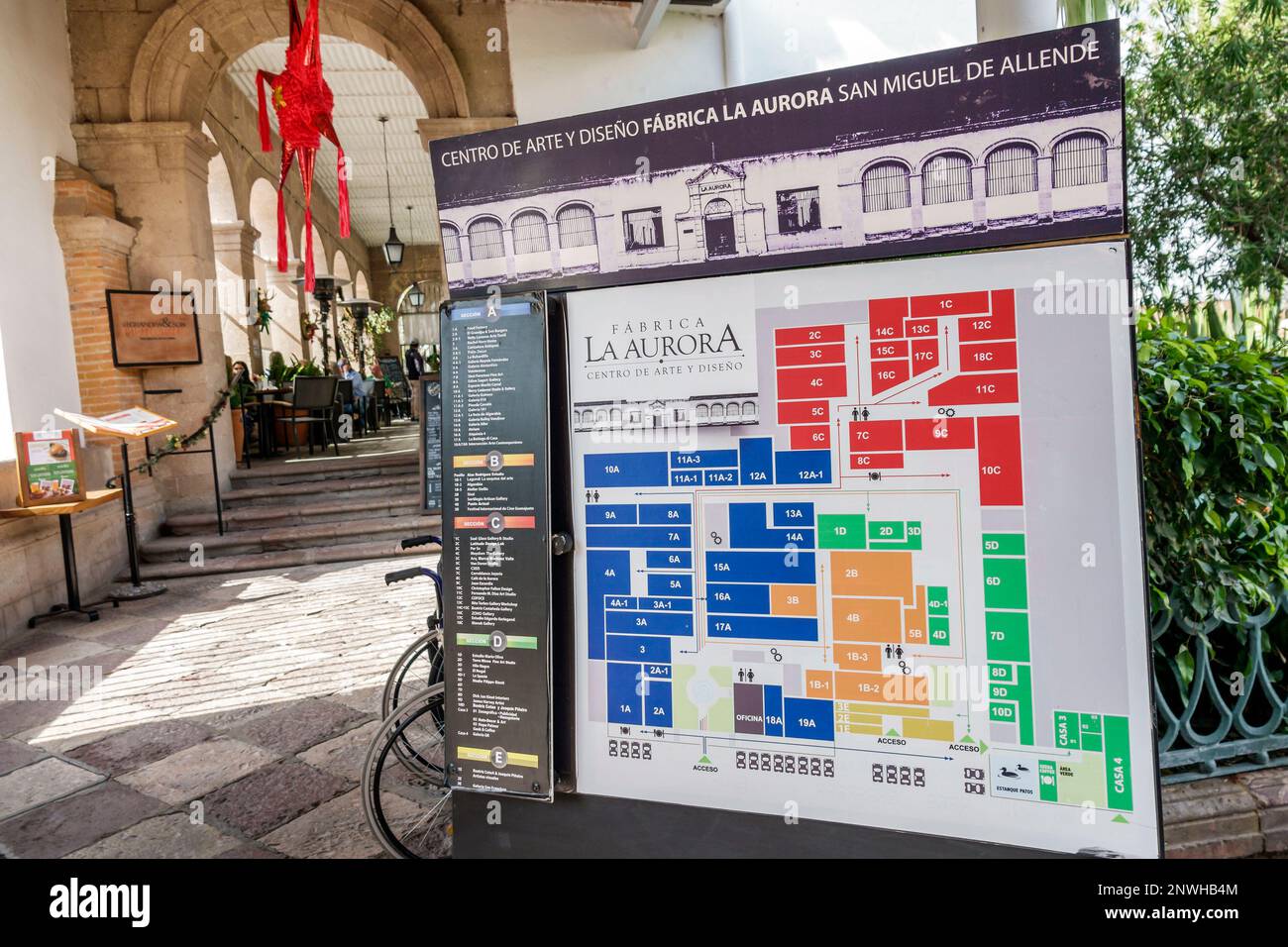 Guide map floor plan hi-res stock photography and images - Alamy