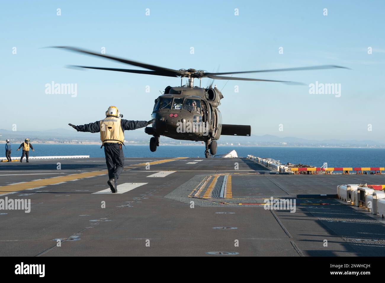 230125-N-XN177-1177 PACIFIC OCEAN (Jan. 25, 2023) – A U.S. Army UH-60 ...