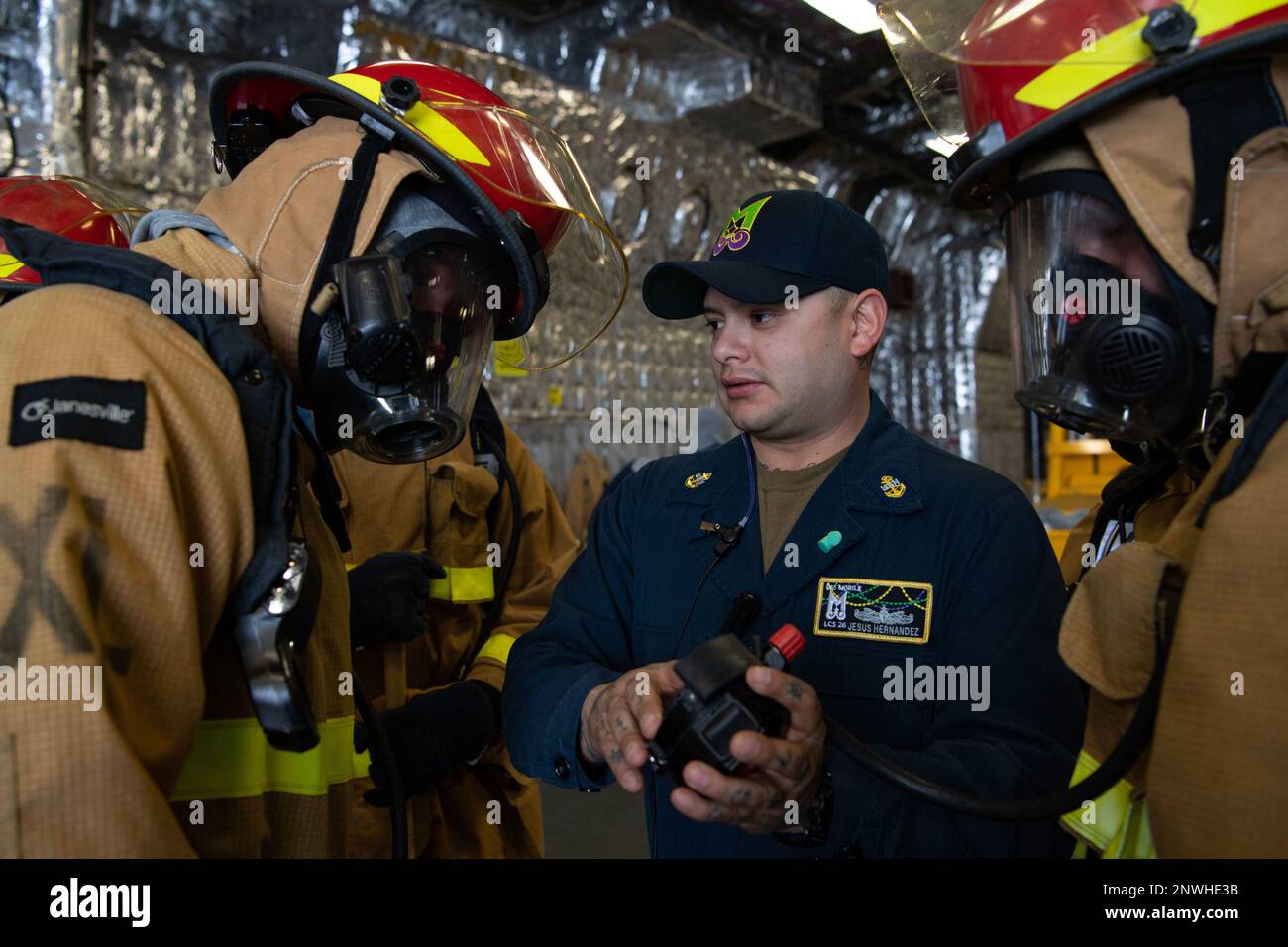 230221-N-MK318-1078 EASTERN PACIFIC OCEAN (Feb. 21, 2023) Boatswain’s ...