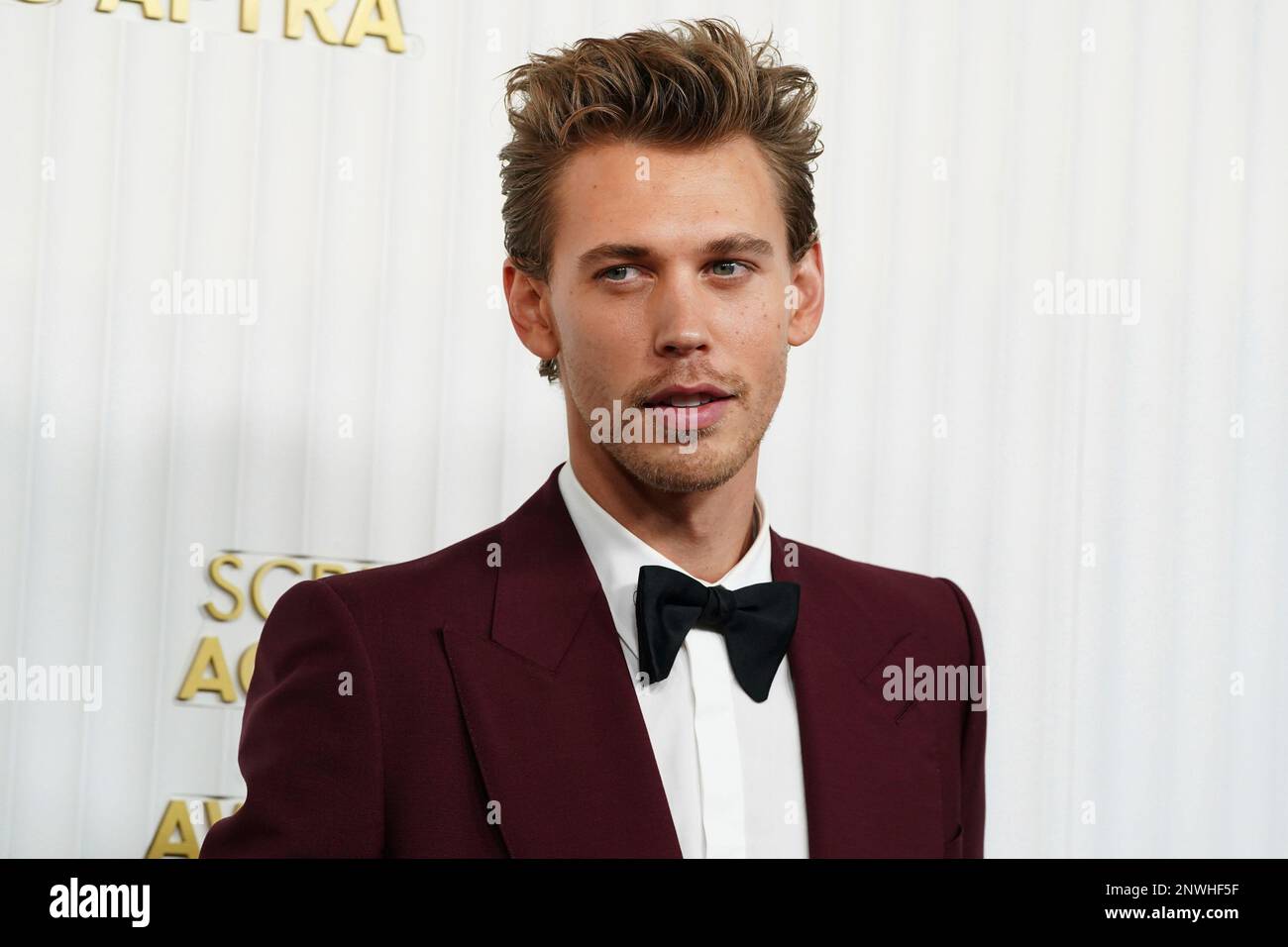 Austin Butler arrives at the 29th annual Screen Actors Guild Awards on ...