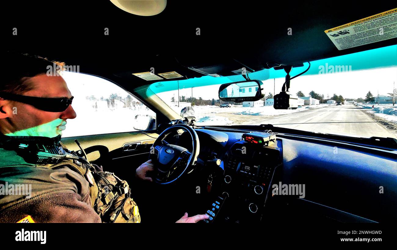 Field Training Officer Jonathan Stephens with the Fort McCoy ...