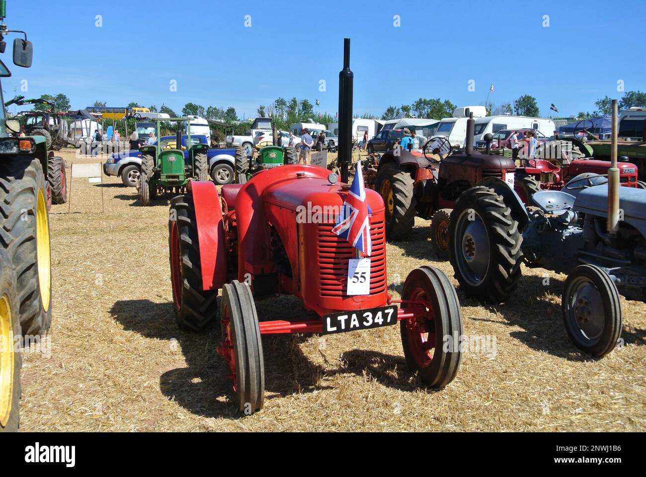 1947 david brown cropmaster hi-res stock photography and images - Alamy