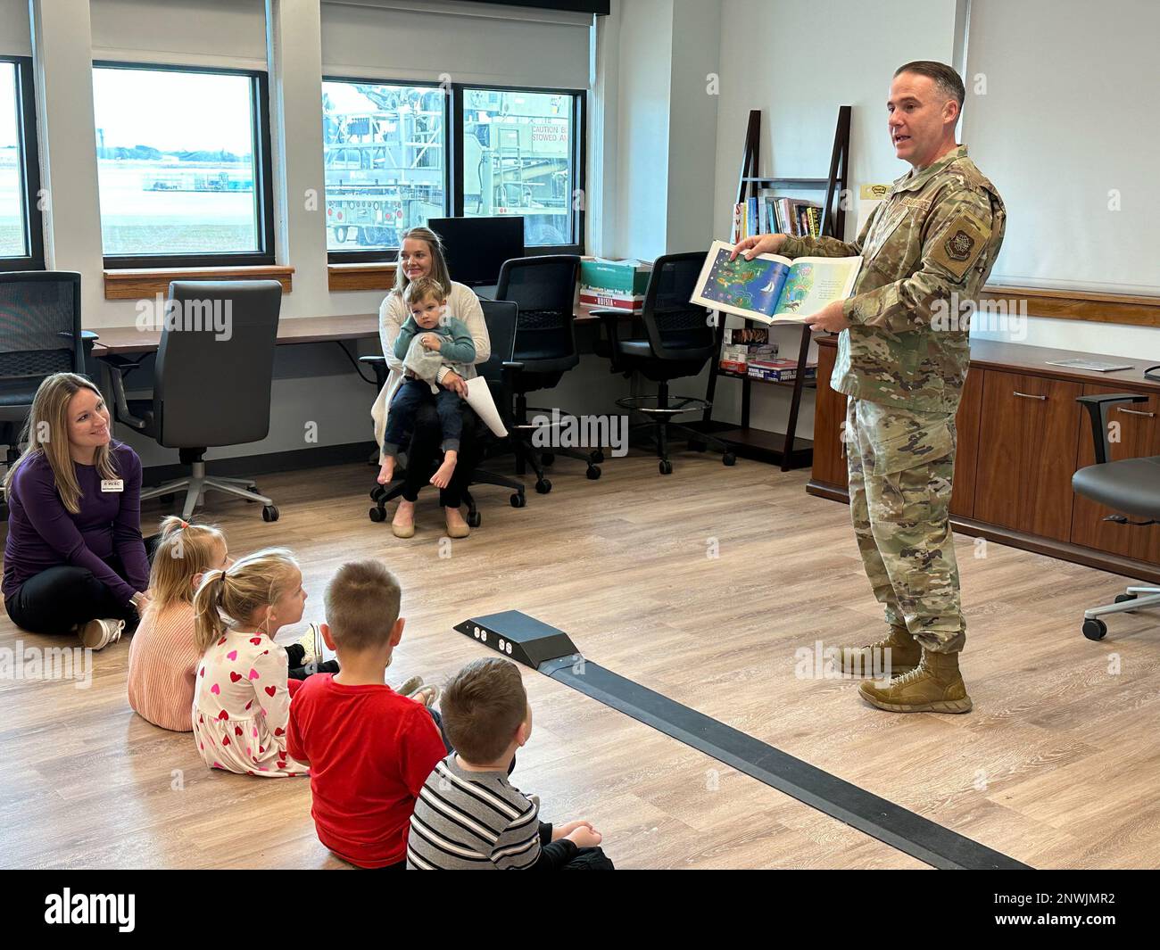 U.S. Air Force Chief Master Sgt. Raun Howell, 437th Airlift Wing ...