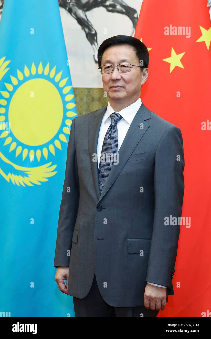 Chinese Vice Premier Han Zheng waits for First Deputy Prime Minister of ...