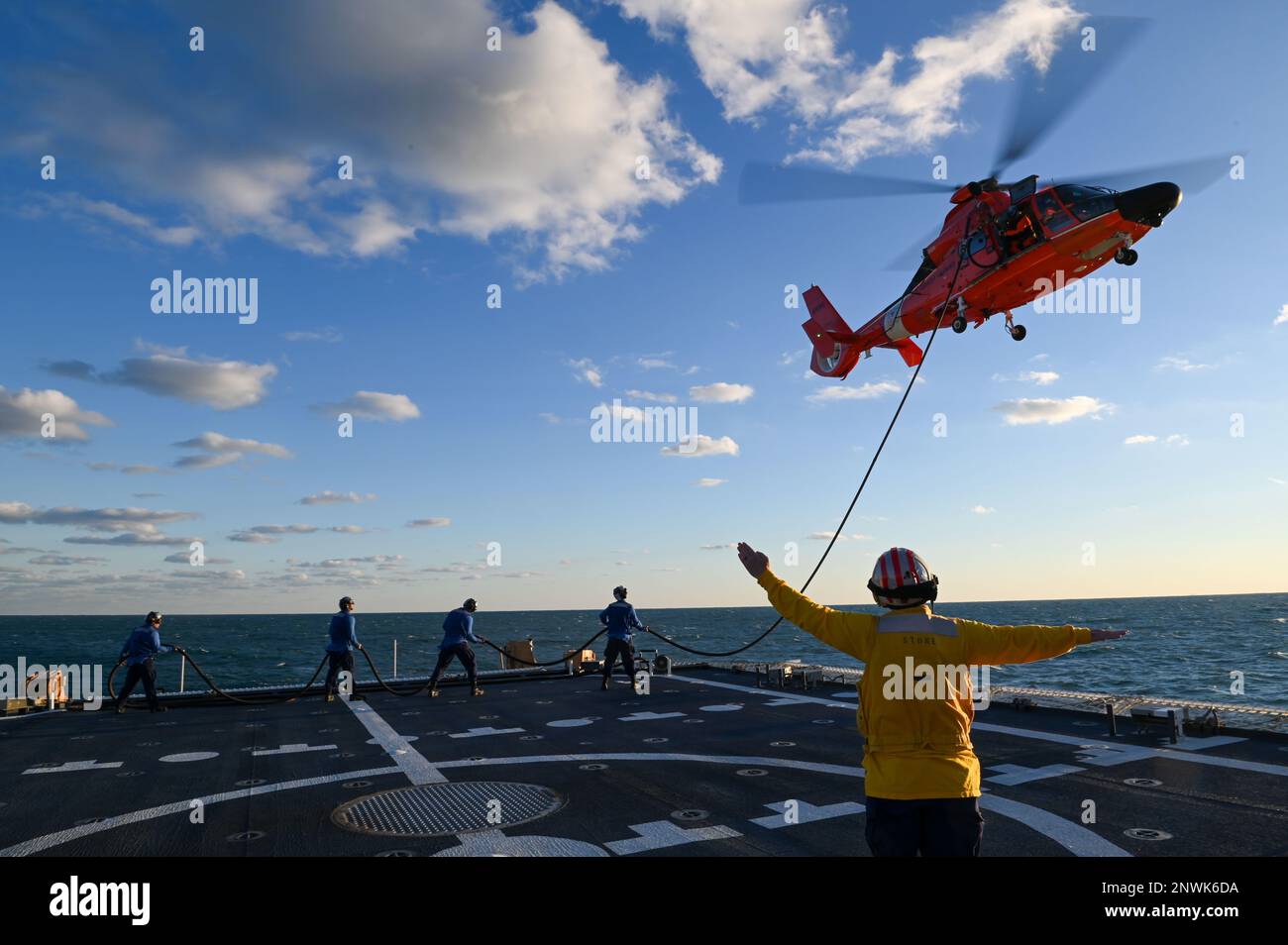 USCGC Stone’s (WMSL 758) crew conducts helicopter inflight refueling ...