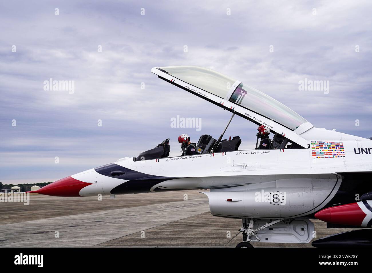 U.S. Air Force Maj. Jeff Downie, Thunderbird advance pilot and narrator ...