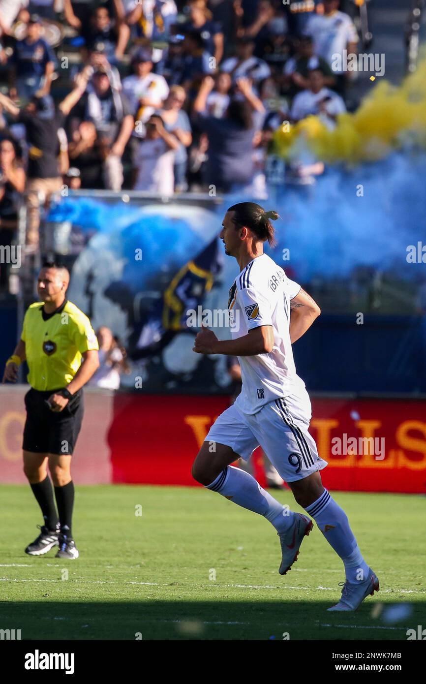 CARSON, CA - SEPTEMBER 23: Los Angeles Galaxy forward Zlatan ...