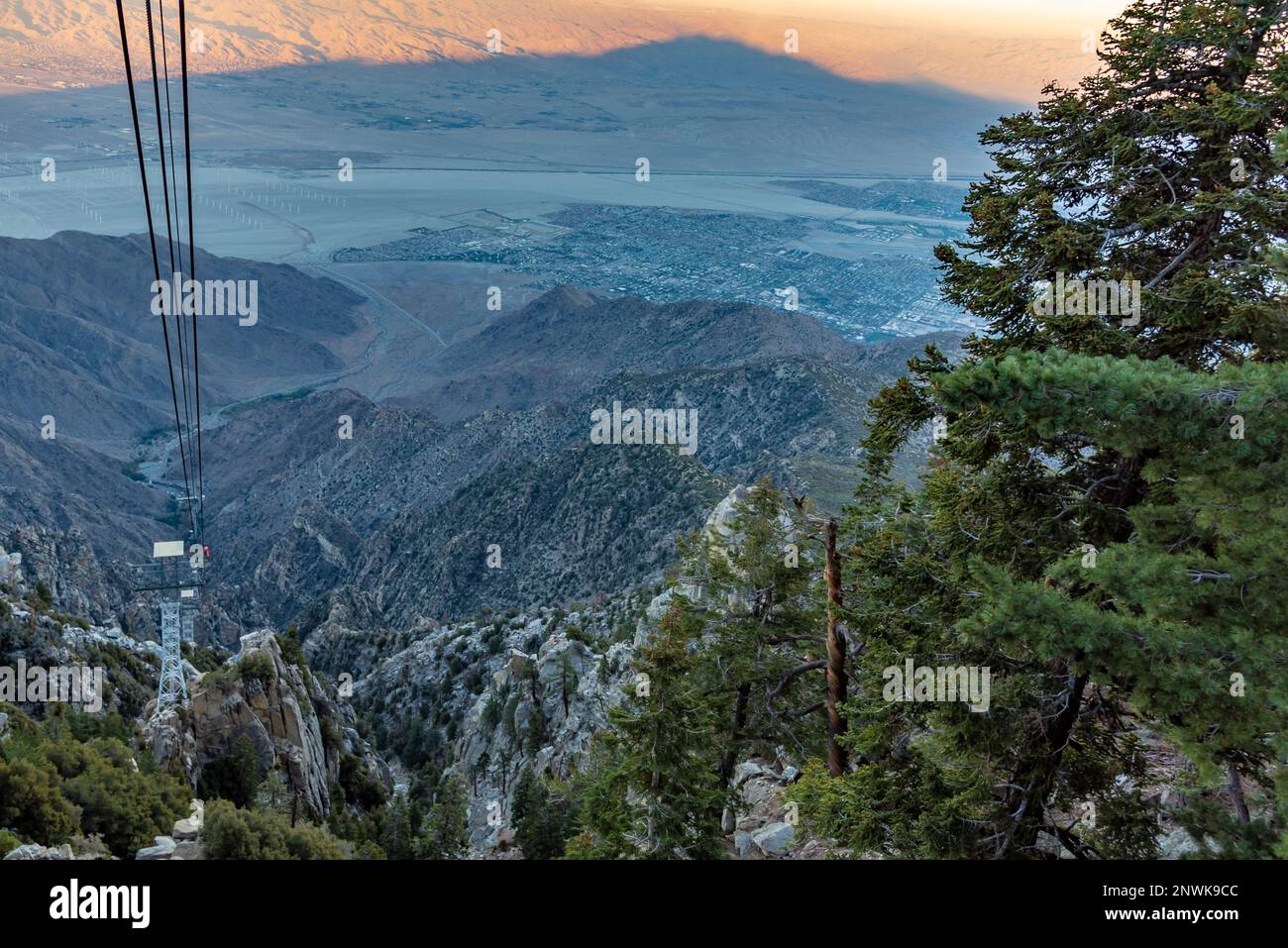 The Aerial Tramway in Palm Springs, California. Cable car up to San ...