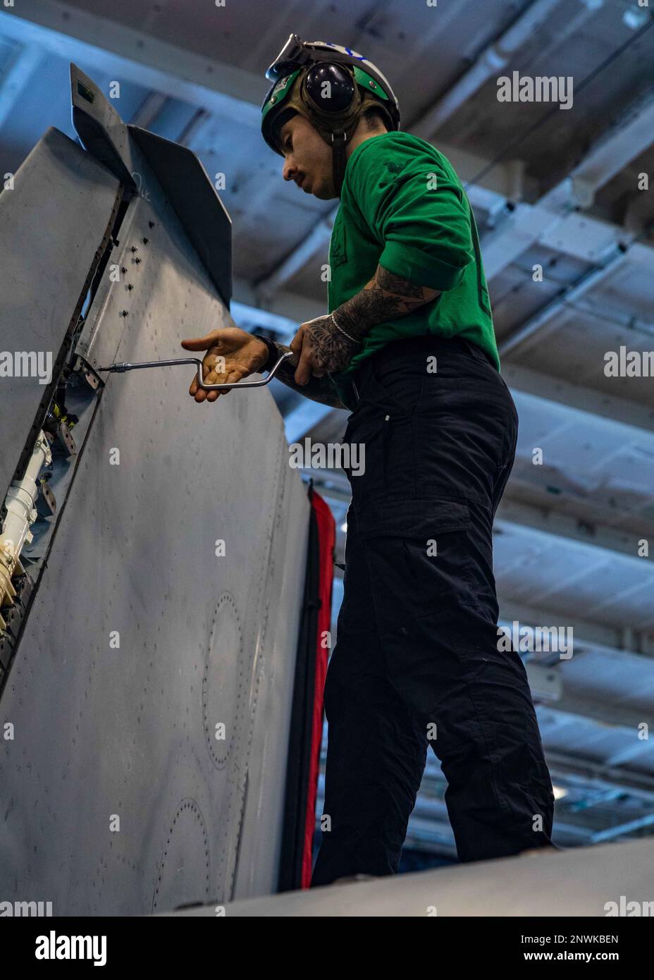 230220-N-IX644-1050 MEDITERRANEAN SEA (Feb. 20, 2023) Aviation ...