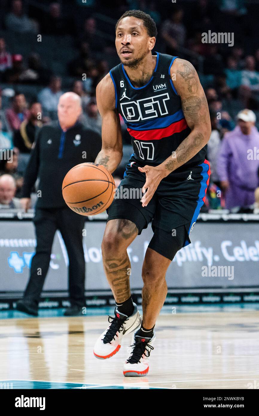 Detroit Pistons guard Rodney McGruder (17) brings the ball up court ...