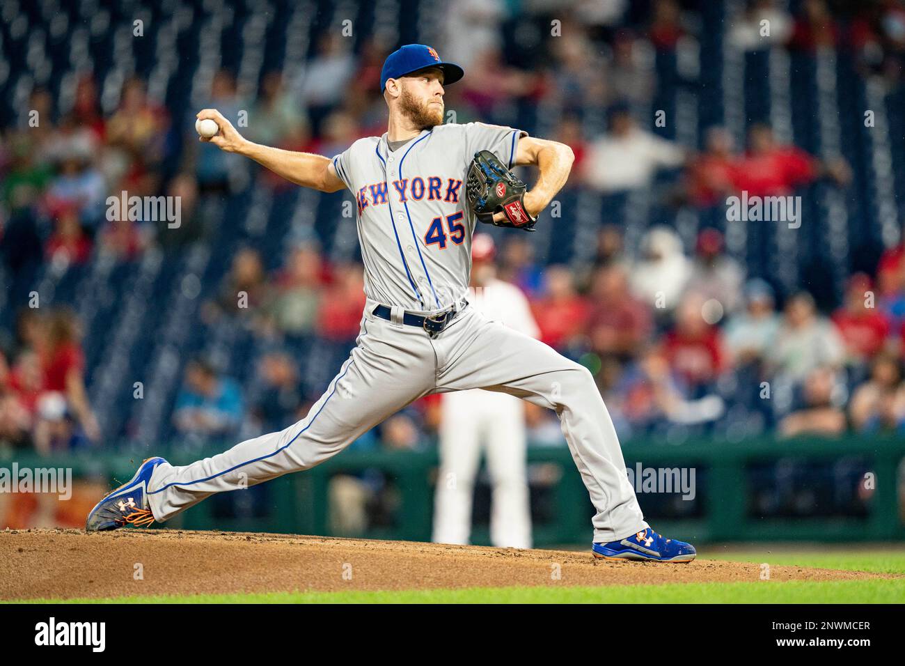 PHILADELPHIA, PA - SEPTEMBER 17: New York Mets Starting pitcher Zack Wheeler (45) delivers a ...