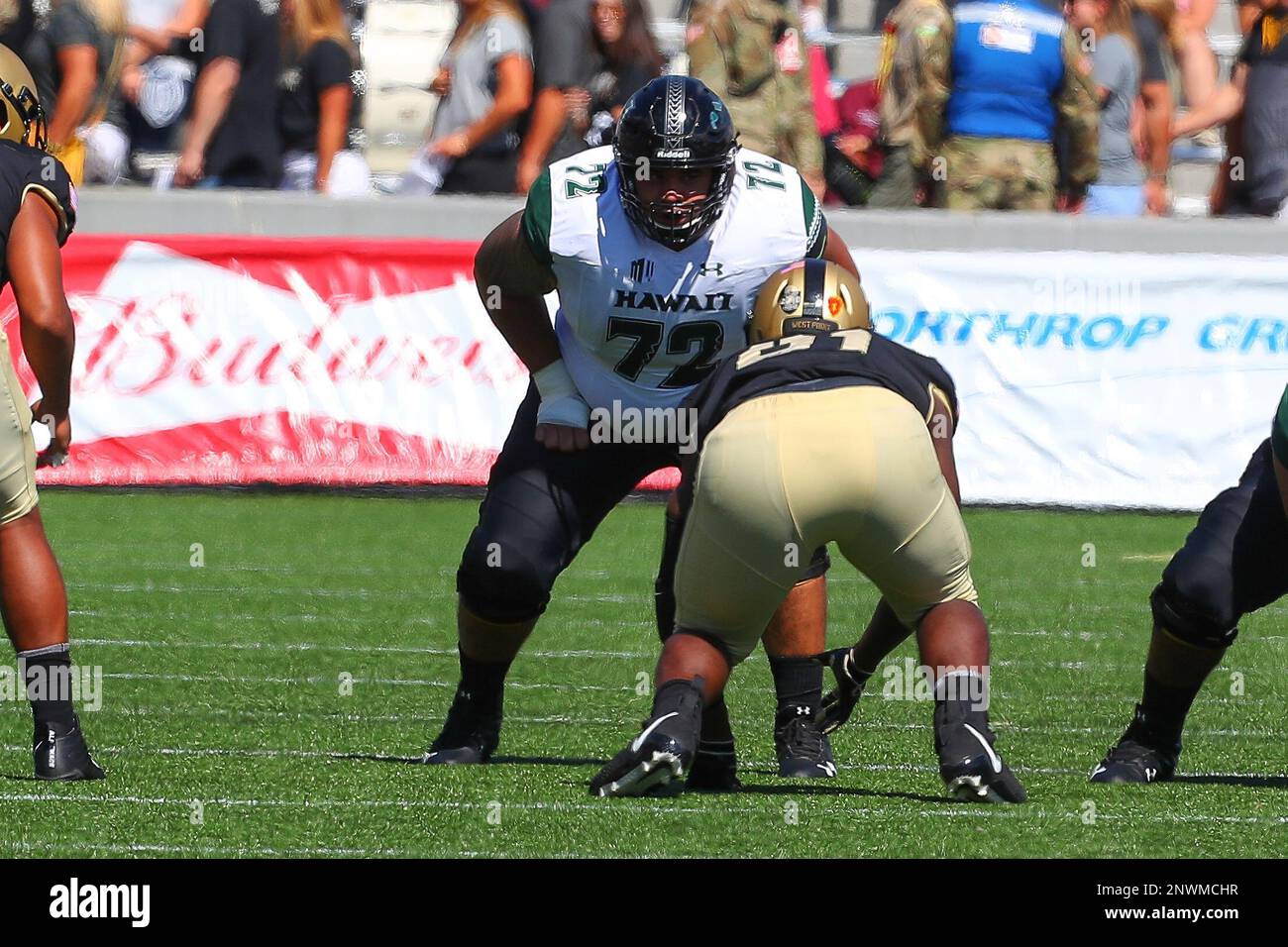 WEST POINT, NY - SEPTEMBER 15: Hawaii Warriors offensive lineman Kohl ...
