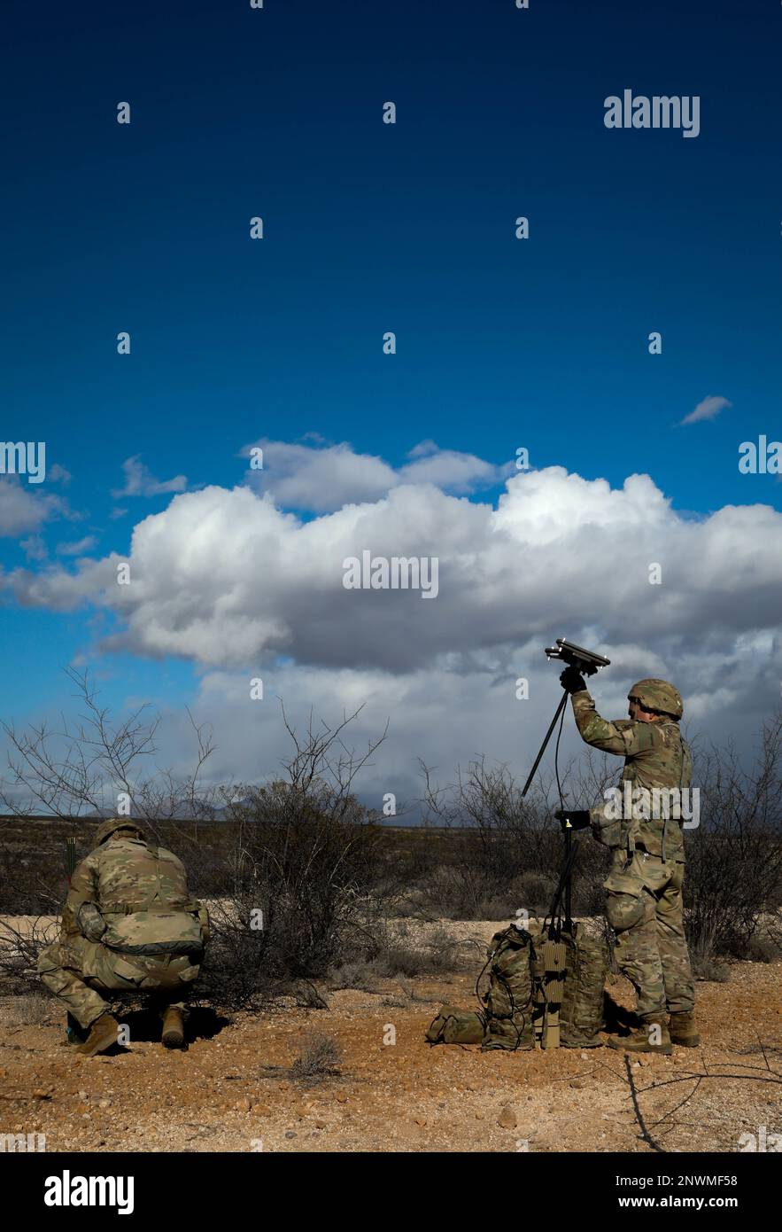 Soldiers with the 1st Multi-Domain Effects Battalion train on the 1st ...