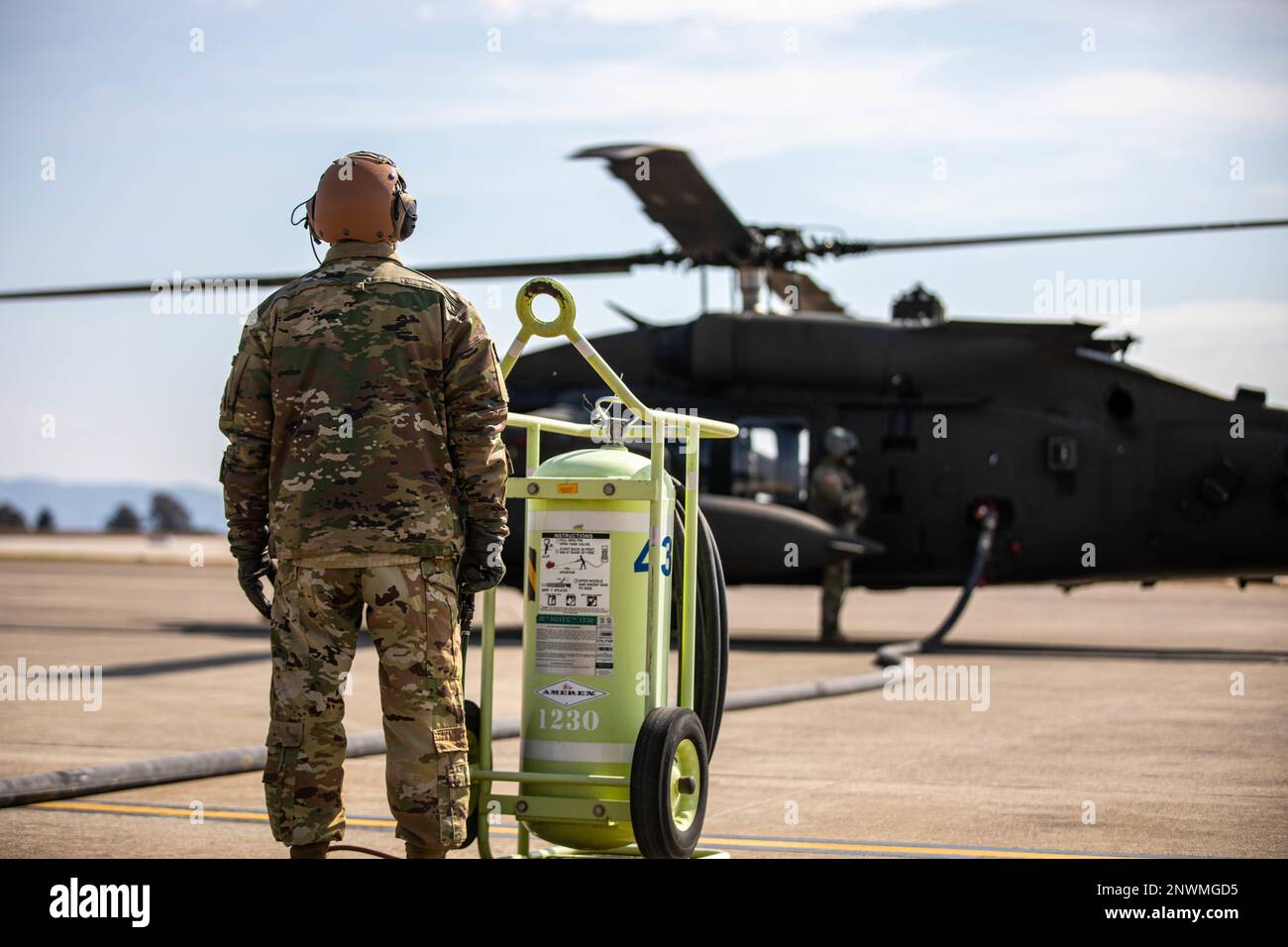 U.S. Army Soldier Assigned to the 1st Armored Division Combat Aviation ...