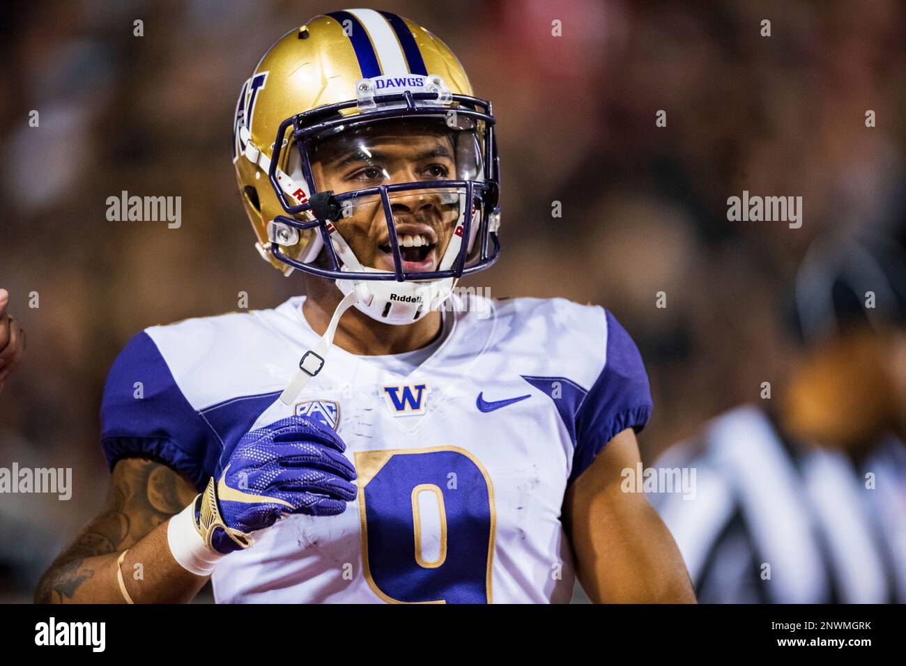 Washington Huskies running back Myles Gaskin (9) during the NCAA ...