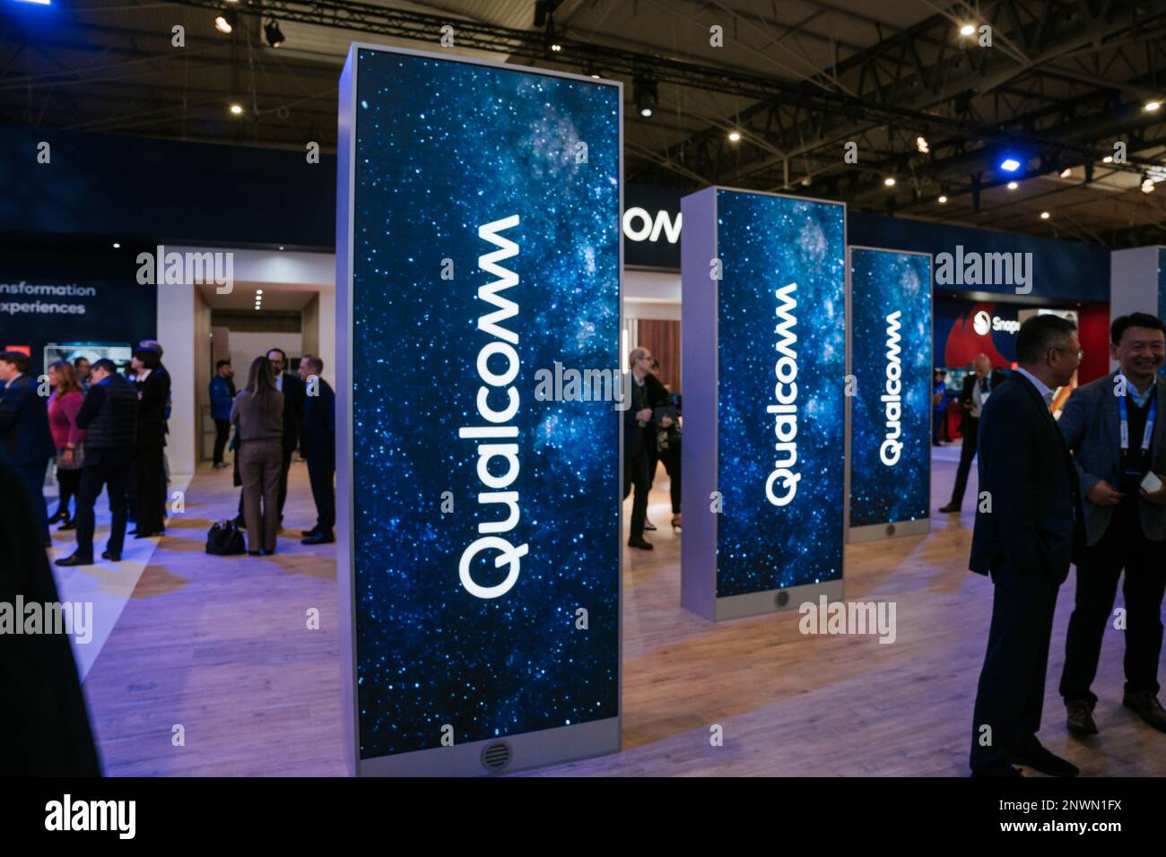 Qualcomm booth hi-res stock photography and images - Alamy